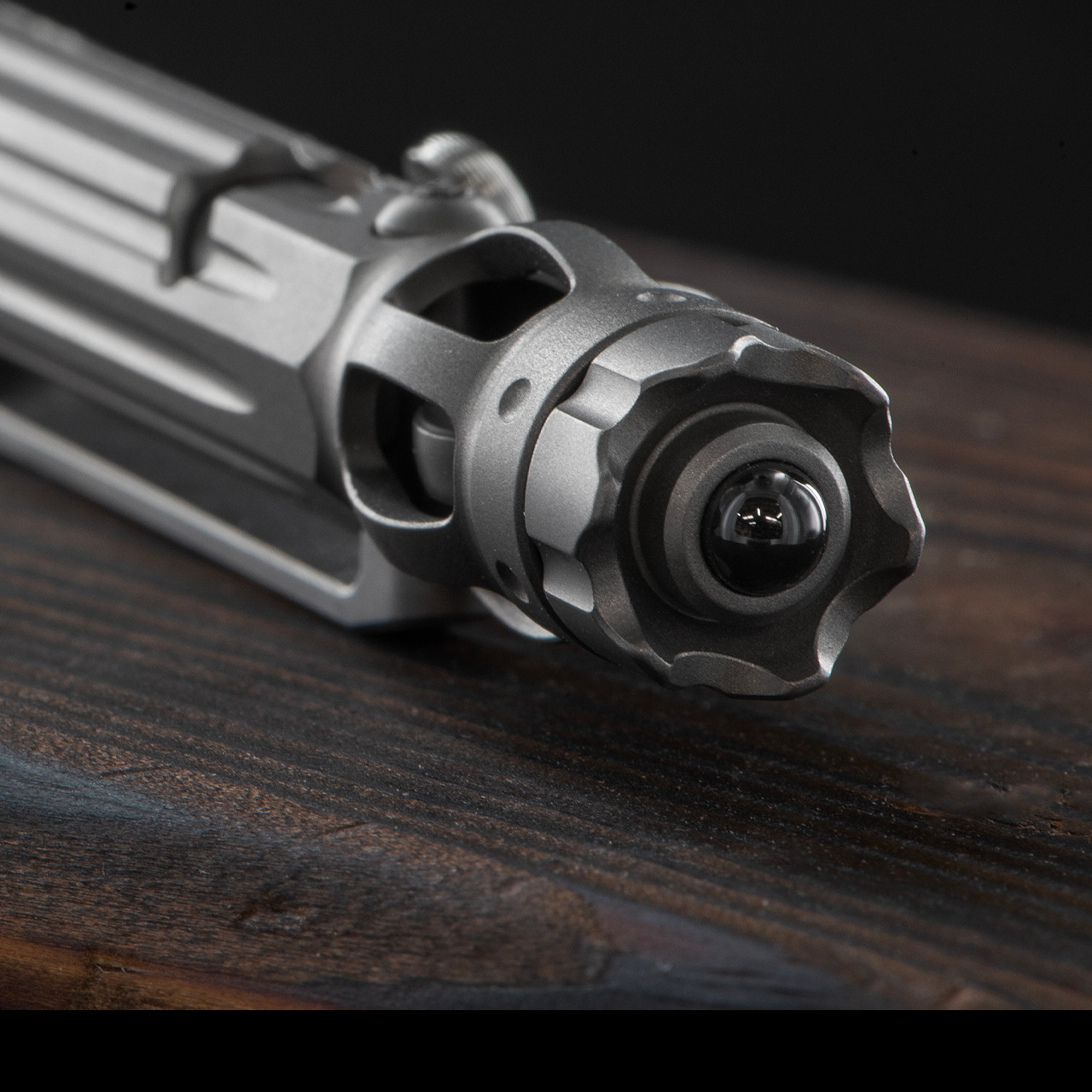 We Knife Baculus Spinner Titanium Pen