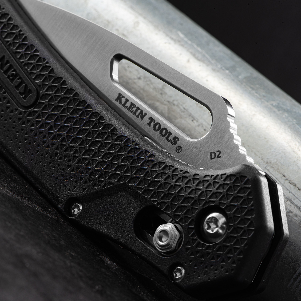 Blackfire Pivot Lock Tanto Folder