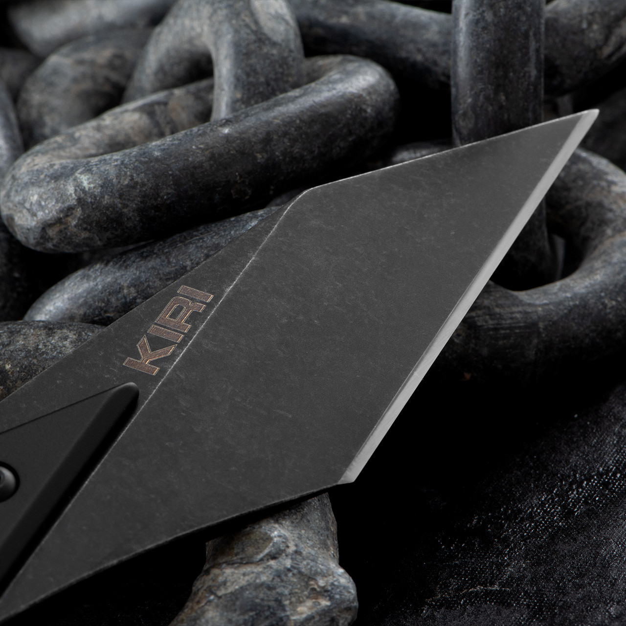 Extrema Ratio Kiri Dark Stone Fixed Blade | Heinnie Haynes