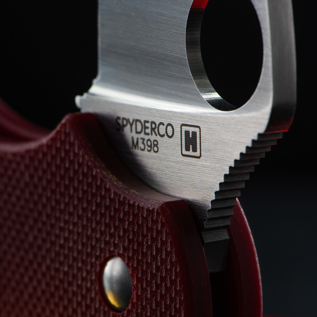 Spyderco Squeak Heinnie® Knife | UK Legal Carry | Heinnie Haynes