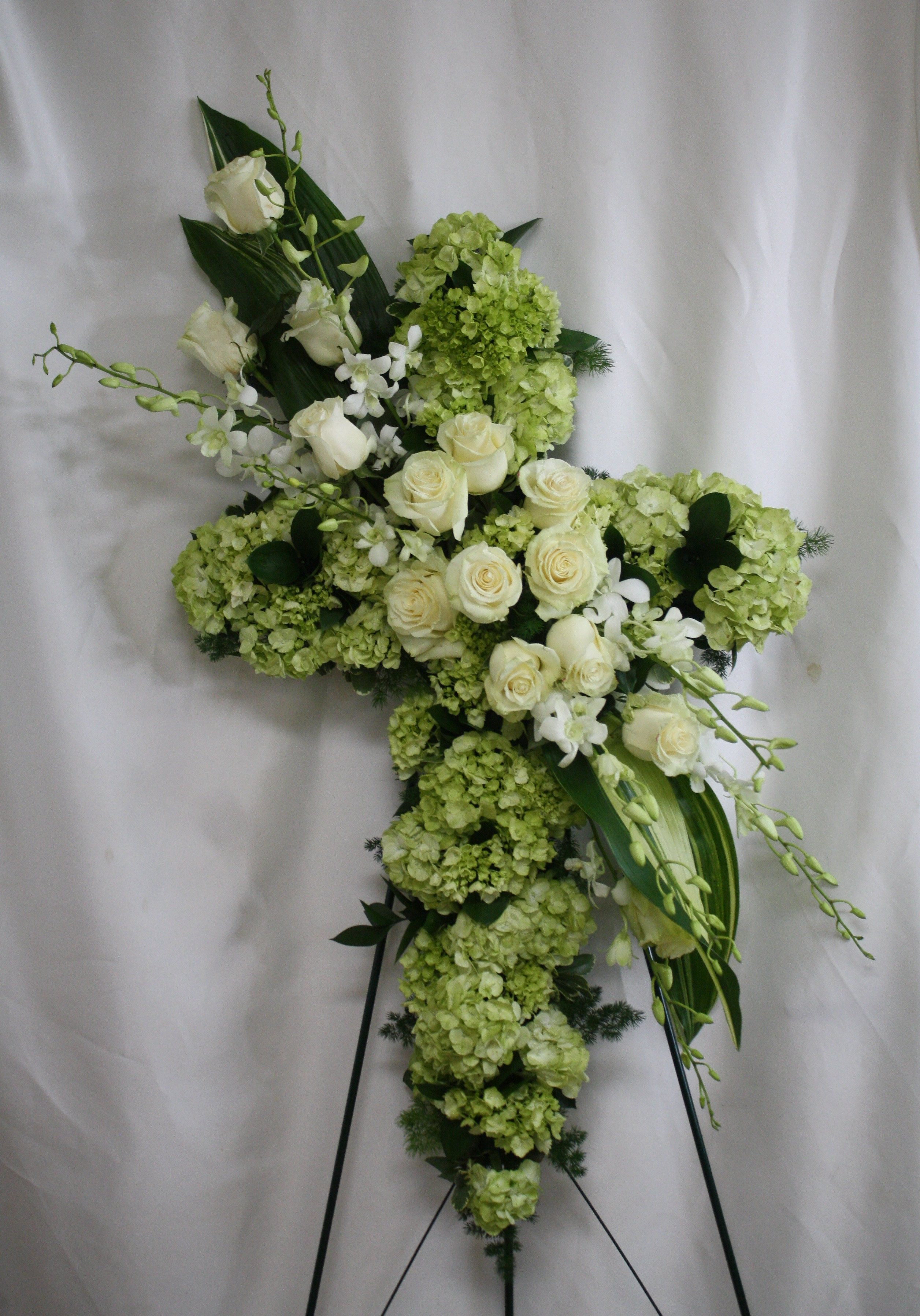 Funeral Crosses, Wreaths, Hearts | Sympathy Flowers in Houston