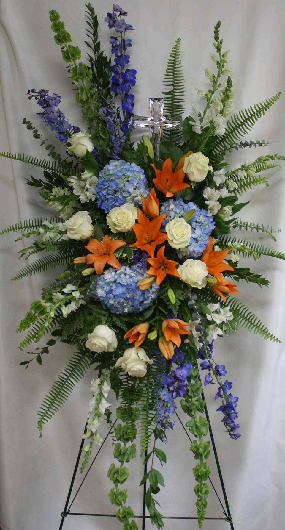 Funeral Crosses, Wreaths, Hearts | Sympathy Flowers in Houston