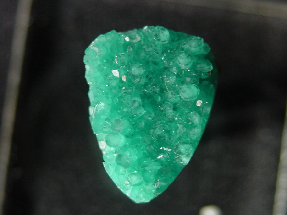 Emerald Crystal Cluster- 19ct - RARE CHATHAM EMERALD! - StarStuff.Rocks
