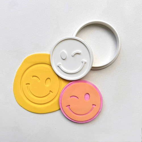Winking Smiley Face Cookie Stamp and Cutter | Retro Happy Baking Tool